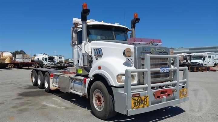 2016 MACK TITAN for sale