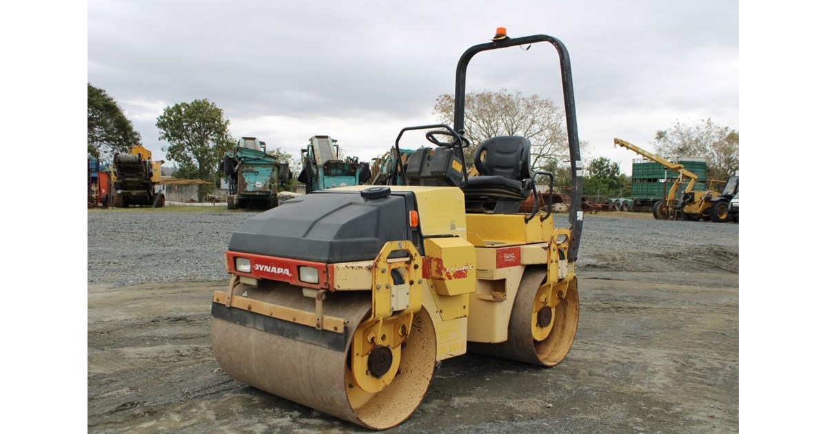 2003 DYNAPAC CC142 for sale