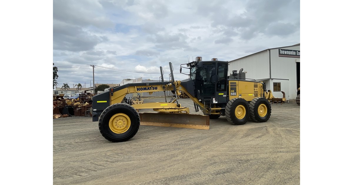 2013 KOMATSU GD555-5 for sale