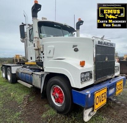 2002 MACK TITAN for sale