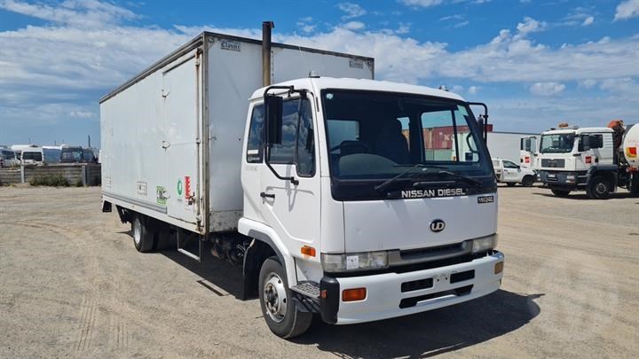 2004 NISSAN MK240 for sale