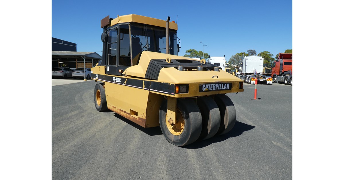 2005 CATERPILLAR PS-300C for sale (refcode TA1205666)