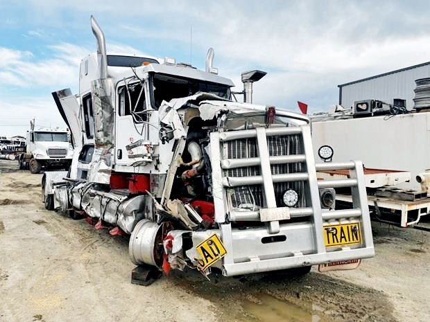 2014 KENWORTH T909 dismantling (refcode TA1150849)