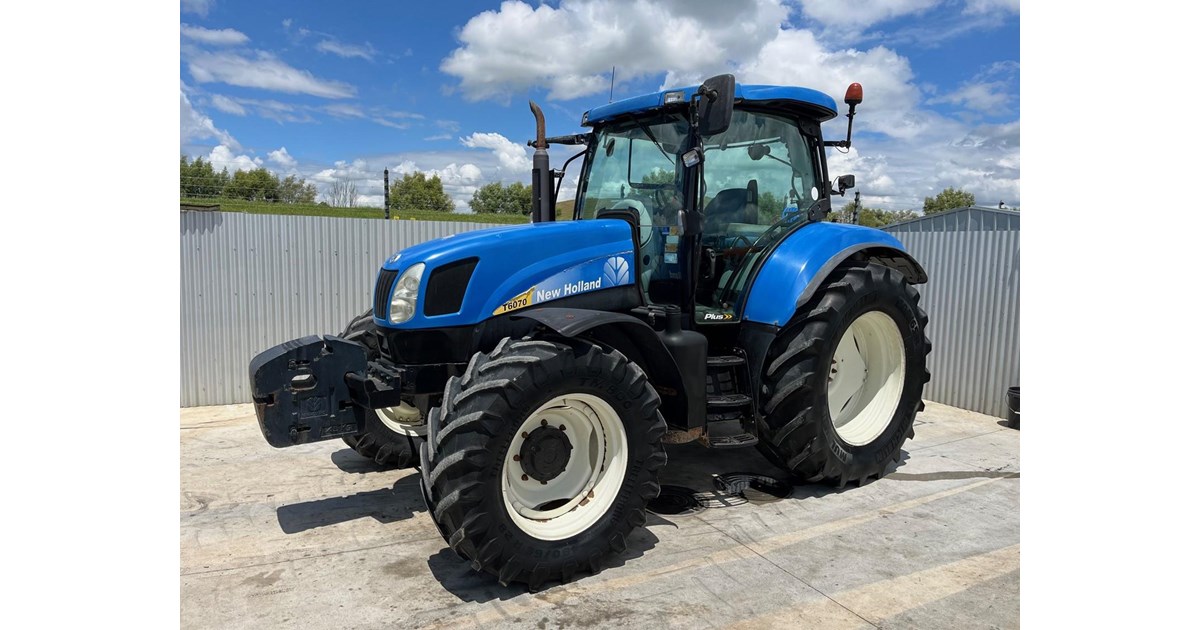 NEW HOLLAND T6070 PLUS for sale