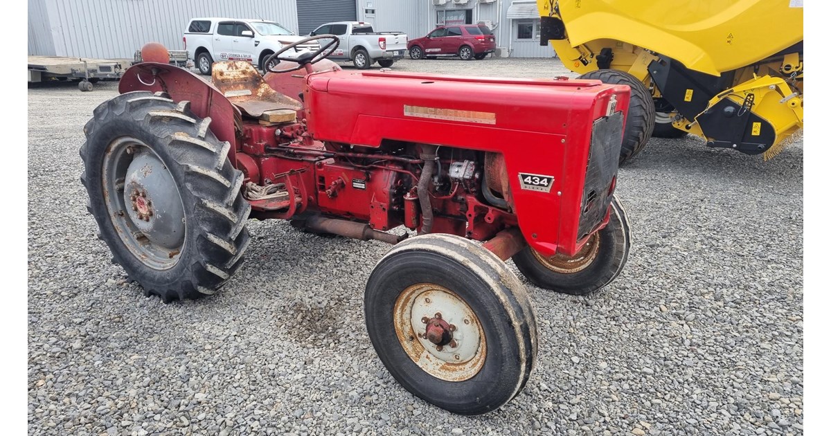 INTERNATIONAL 434 McCormick for sale