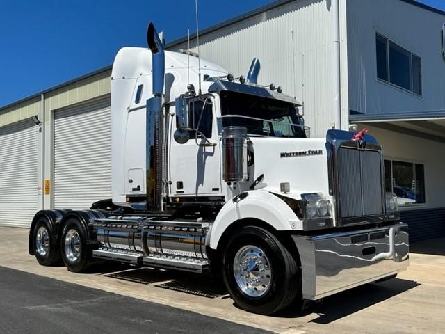 WESTERN STAR 4800 FX CONSTELLATION for sale (refcode TA1208379)
