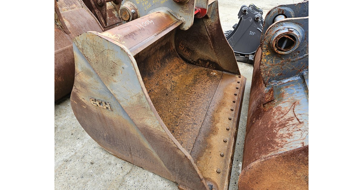 ECH EXCAVATOR BUCKET 20-25 TON MUD WITH BOE for sale (refcode TA1209715)
