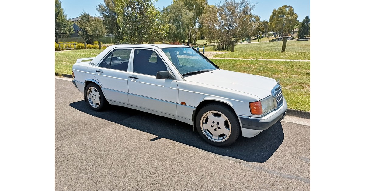 1992 MERCEDES-BENZ 180E for sale