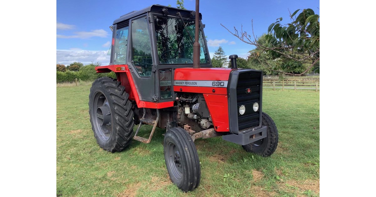 MASSEY FERGUSON 690 for sale