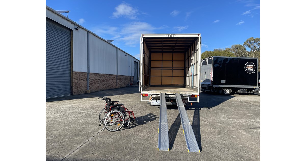 JETLAND 3.3M 270KG THREE SECTION TELESCOPIC WHEELCHAIR RAMP for sale ...