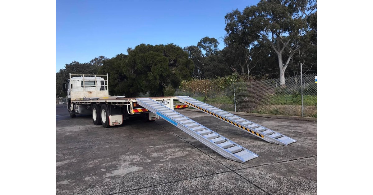 JETLAND 3.7M 7TONNE HEAVY DUTY STEEL TRACK,RUBBER PADS ON STEEL,RUBBER ...
