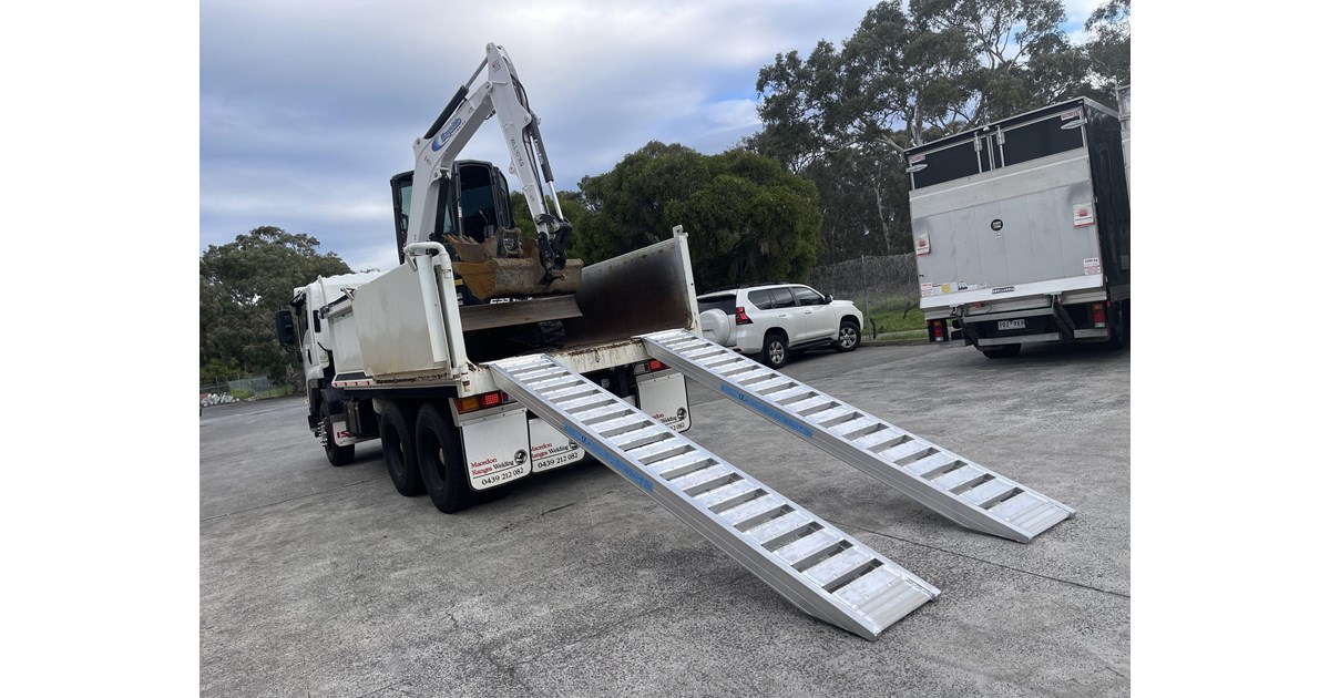 JETLAND 3.7M 7TONNE HEAVY DUTY RUBBER TRACK, RUBBER TYRE MACHINERY ...