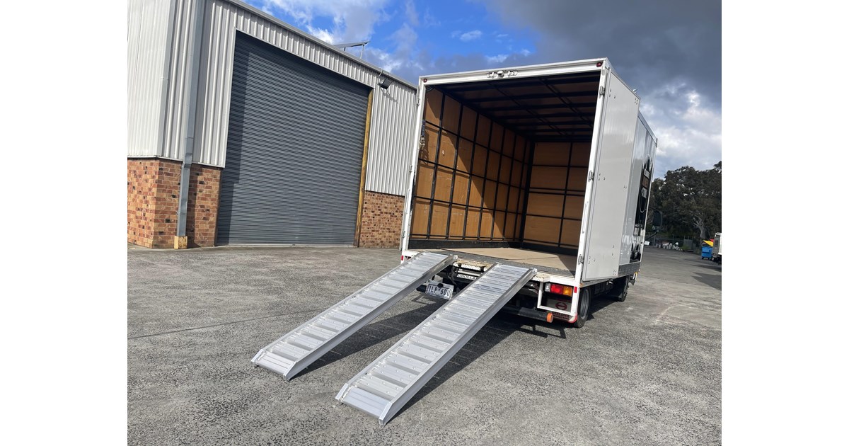 JETLAND 2.7M 2.4TONNE HEAVY DUTY ALUMINIUM LOADING RAMP(HOOK TYPE) for ...