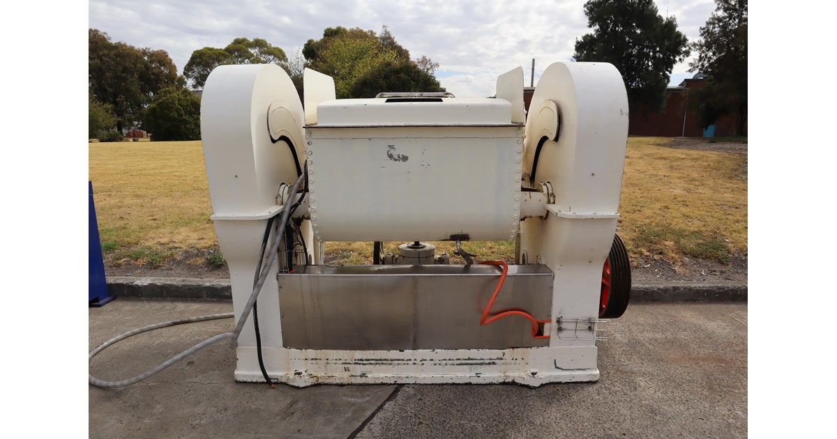 LARGE INDUSTRIAL Z ARM MIXER 400L for sale (refcode TA1215009)