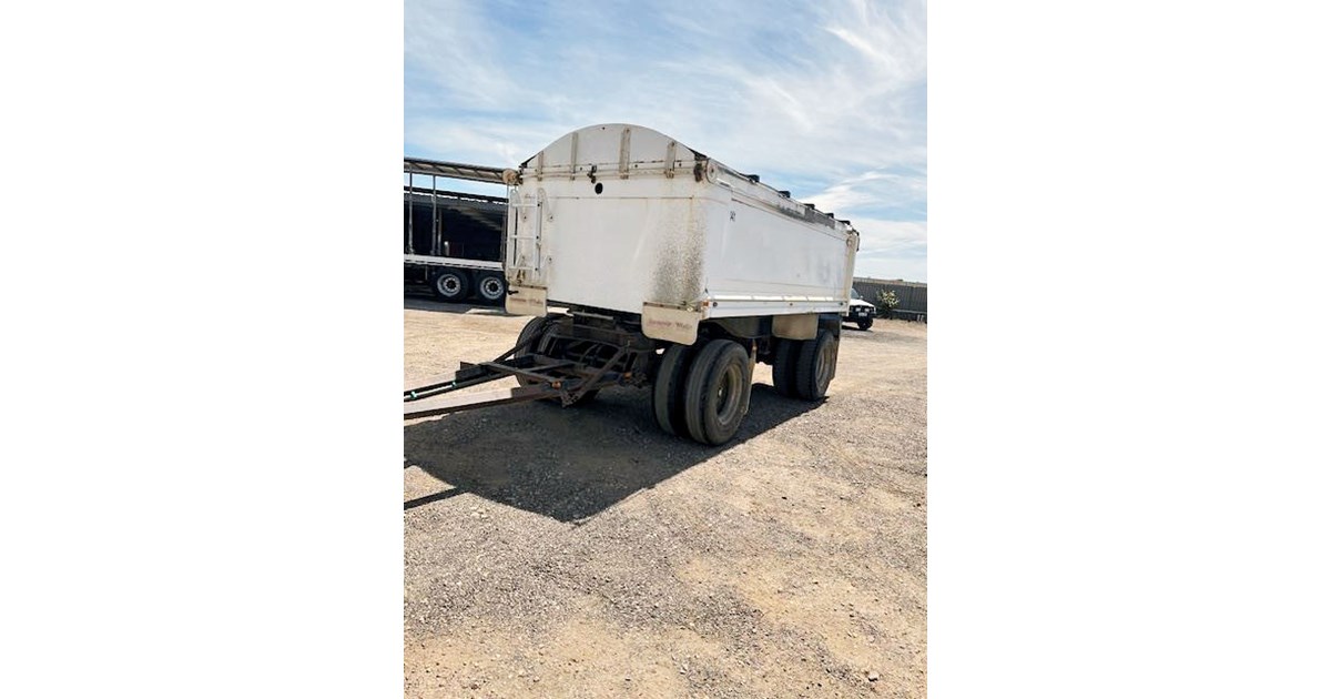 2001 HAMELEX WHITE TANDEM DOG TIPPER for sale (refcode TA1212507)