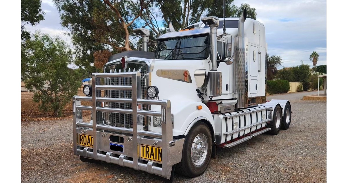 2013 KENWORTH T909 Director build #41 for sale (refcode TA1221087)