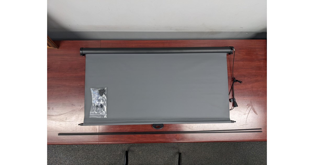 UNIVERSAL RETRACTABLE MANUAL SUN BLIND 900MM X 1000MM SUIT COACH / BUS ...