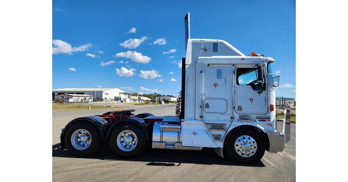 2005 KENWORTH K104 for sale (refcode TA1223136)