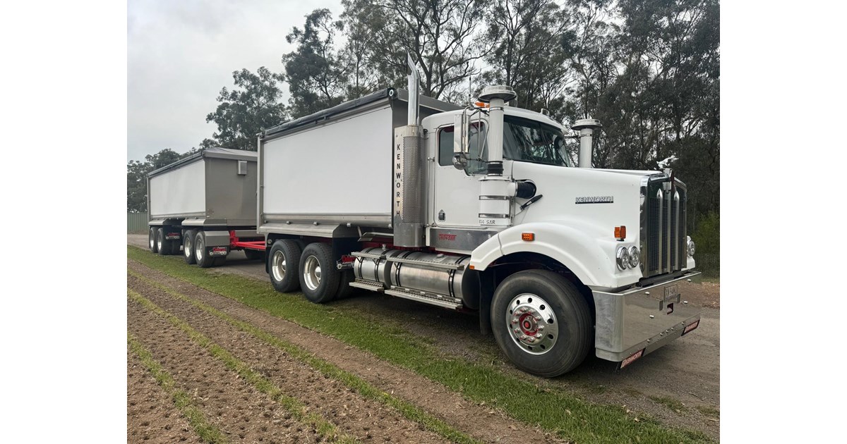 2004 KENWORTH T404 SAR for sale (refcode TA1223377)