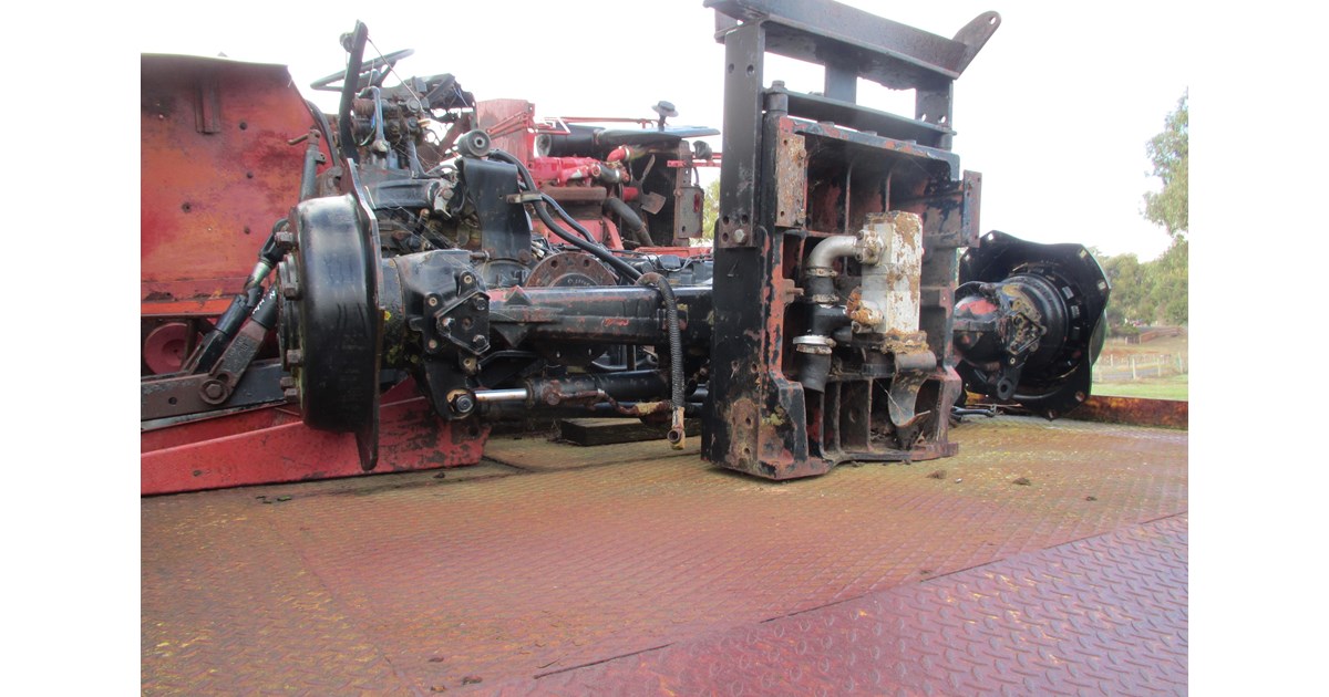 CASE 1394 FRONT END + 4 X 4 FRONT CASTING WRECKING PARTS ONLY for sale ...