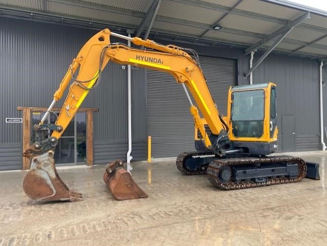 2020 HYUNDAI R80CR-9 for sale (refcode TA1228701)