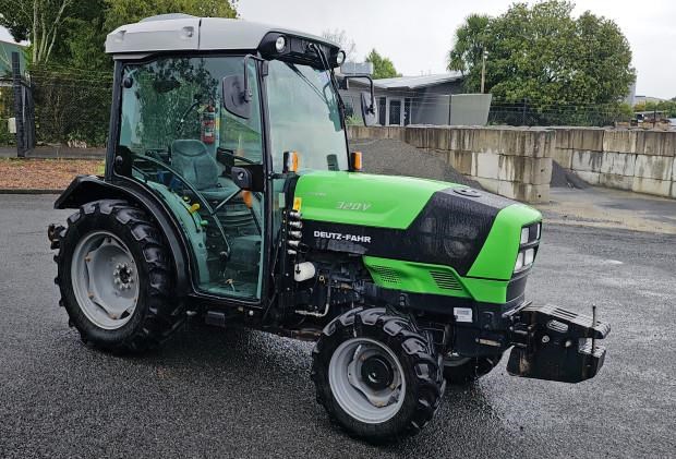 DEUTZ-FAHR AGROPLUS 320 V for sale (refcode TA1230886)