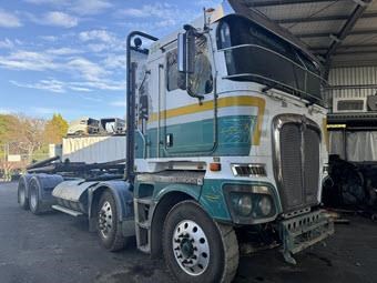 2014 KENWORTH K108 dismantling (refcode TA1231003)