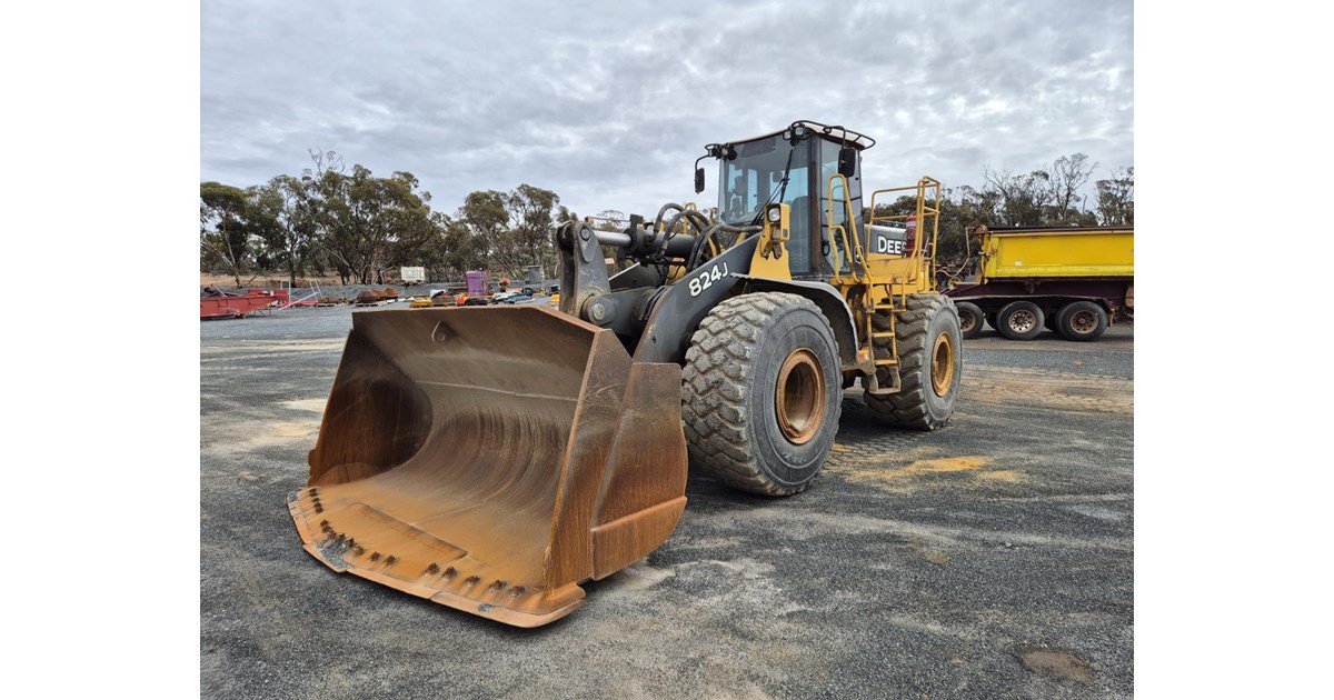 2006 JOHN DEERE 824J for sale (refcode TA1235408)