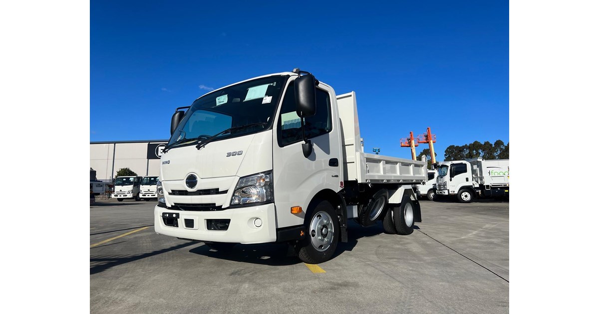 2025 HINO 300 SERIES - 617 for sale (refcode TA1185916)