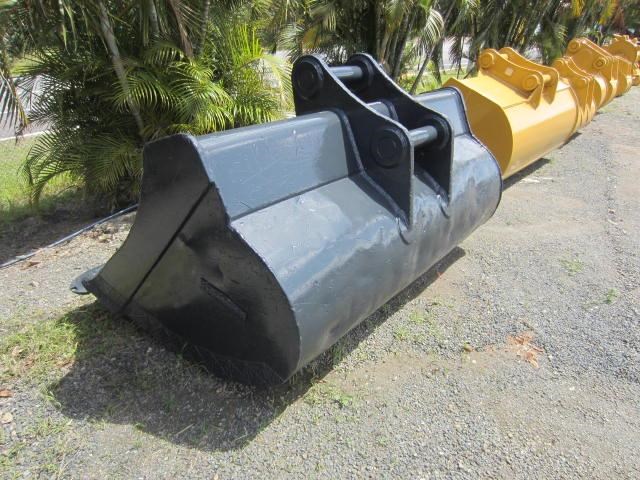 KOMATSU 2100MM MUD BUCKET for sale (refcode TA1241299)