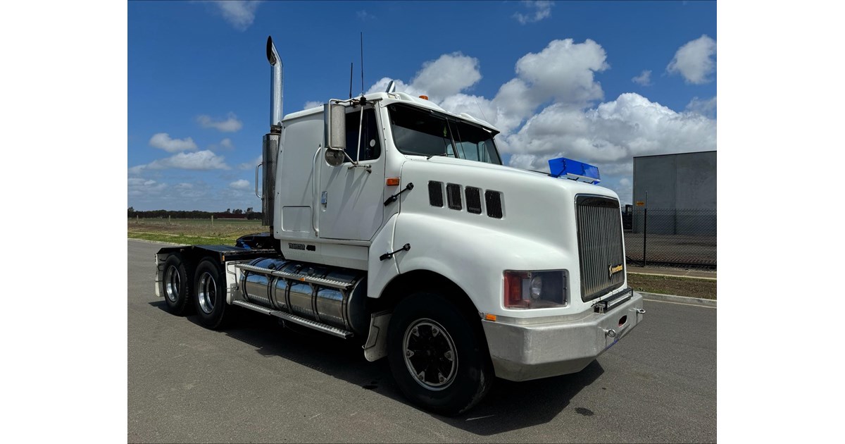 1998 INTERNATIONAL TRANSTAR 4700 for sale (refcode TA1243146)