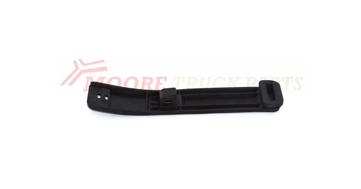 VOLVO GUARDS Rear Mudguard Strap for sale (refcode TA895474)