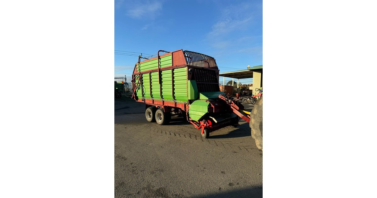1996 STRAUTMANN SUPER VITESSE I LOADER WAGON for sale (refcode TA1251169)