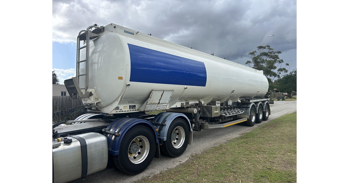 2006 TIEMAN TRIAXLE FUEL TANKER WITH PUMPING GEAR for sale (refcode ...