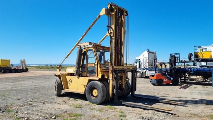 CATERPILLAR V300B 14.3T for sale (refcode TA1251957)