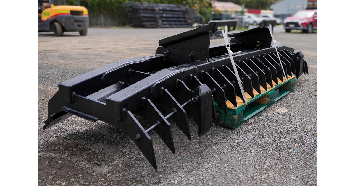 NORM ENGINEERING NORM SKID STEER 2100MM REVERSIBLE DOZER BLADE / STICK ...