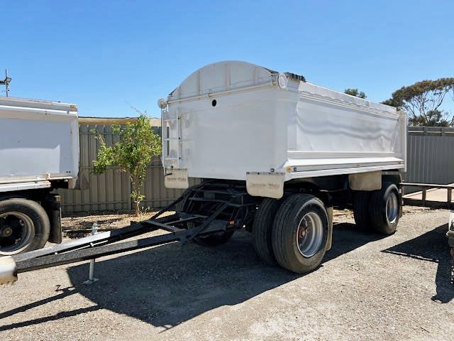 2001 HAMELEX WHITE TANDEM DOG TIPPER for sale (refcode TA1212507)