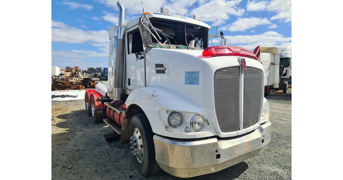 2013 KENWORTH T403 dismantling (refcode TA1265593)