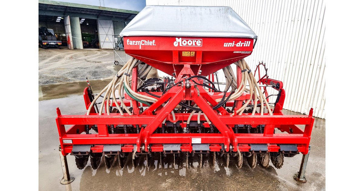 MOORE UNI-DRILL 32M 3MTR DIRECT DISC DRILL KV HOPPER for sale (refcode ...