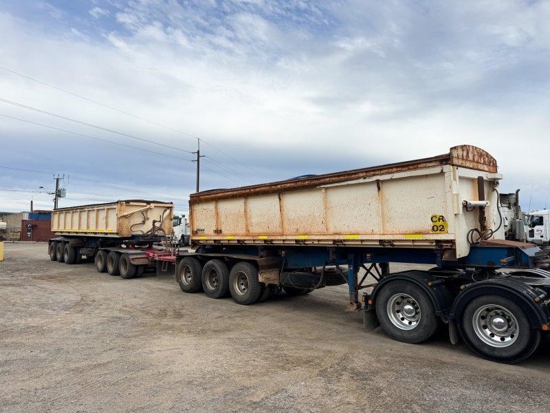 2012 TRIAD SIDE TIPPER COMBINATION WITH FREIGHTMASTER CD3 3 AXLE DOLLY ...