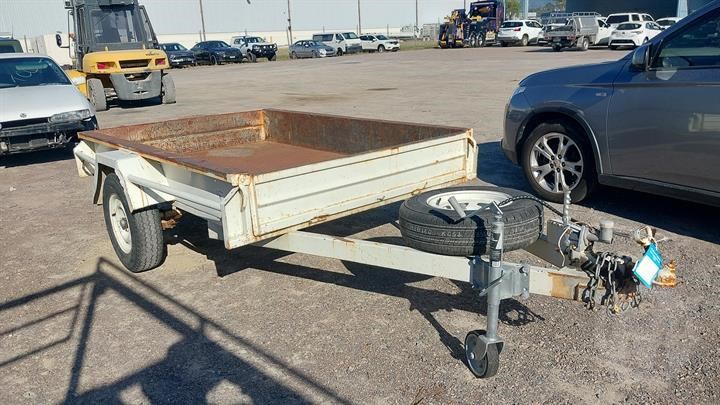 2000 VICTORIAN TRAILERS SINGLE AXLE for sale (refcode TA1285287)