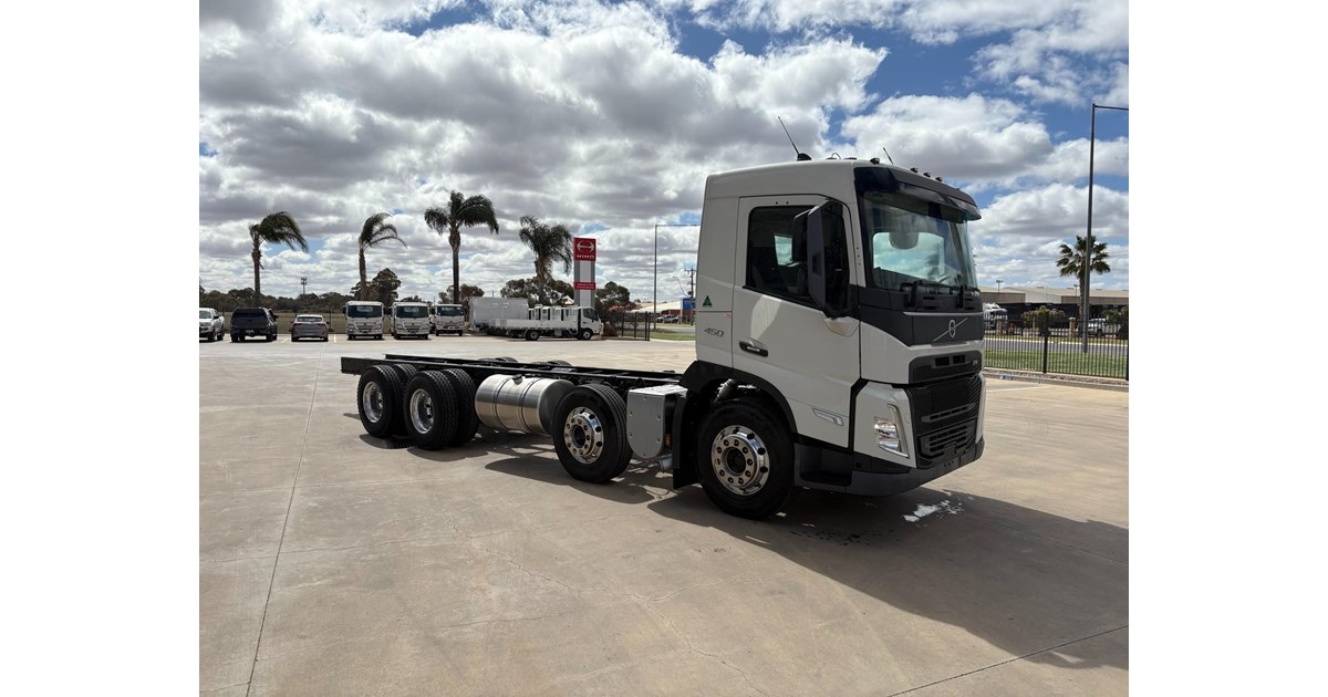 2024 VOLVO FM11 Volvo FM11 8X4 for sale (refcode TA1290494)