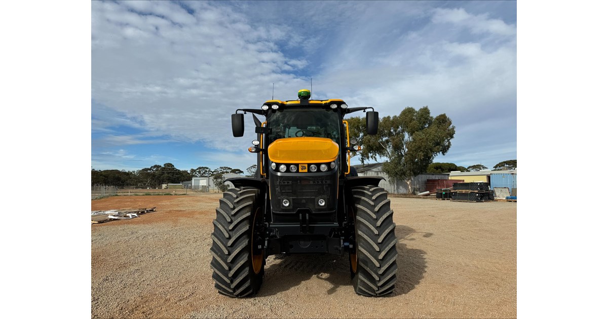 JCB FASTRAC ICON 8330 for sale (refcode TA1292126)