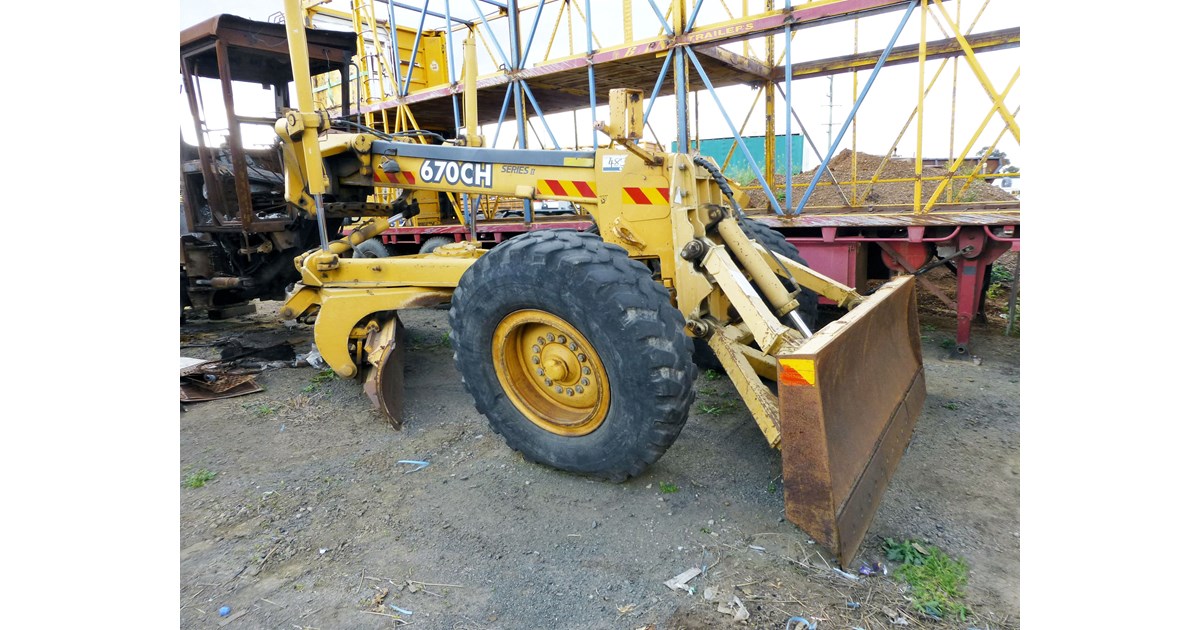 JOHN DEERE 670CH 2 for sale (refcode TA636765)