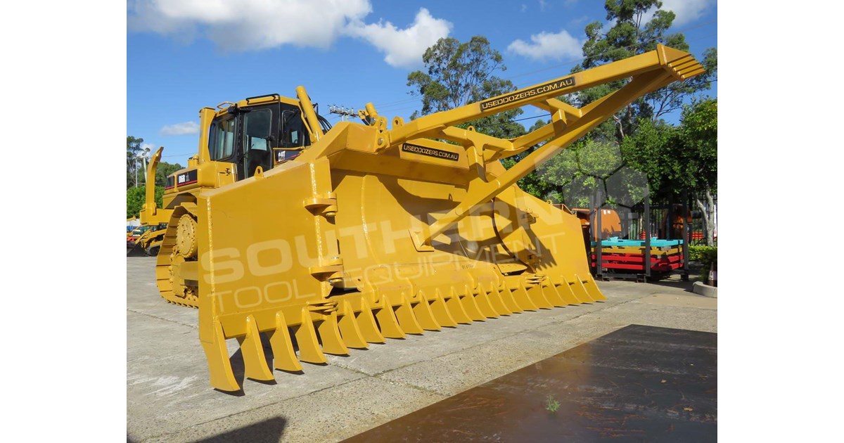 CATERPILLAR D6R XL Bulldozer with Stick Rake & Tree Spear for sale ...