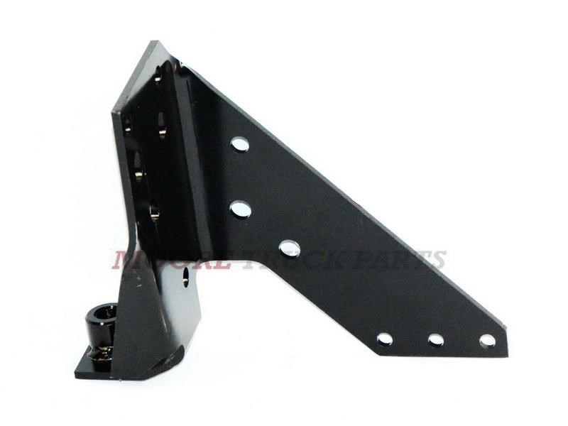 DAF CF65/CF75/CF85 Front Bumper Bar Bracket R/H for sale