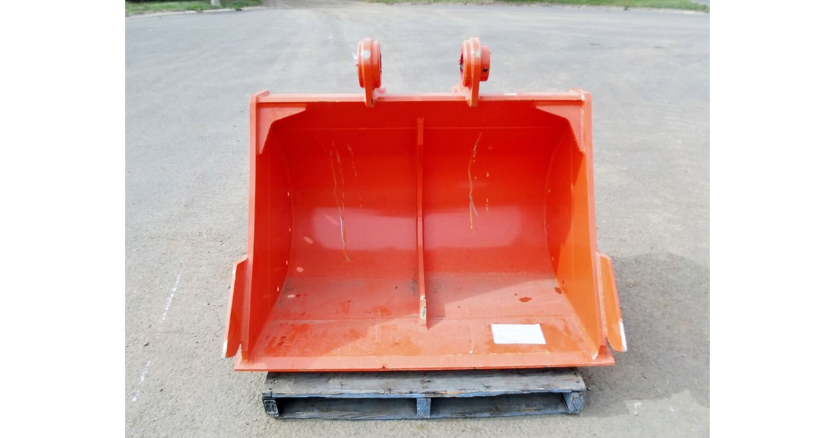 2017 EIK NEW 1370MM MUD BUCKET TO SUIT HITACHI EX200 OR SIMILAR for ...