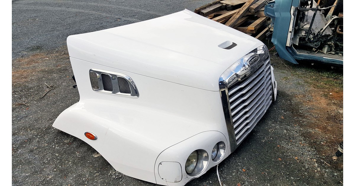 2012 BONNET FREIGHTLINER CST112 for sale (refcode TA909621)