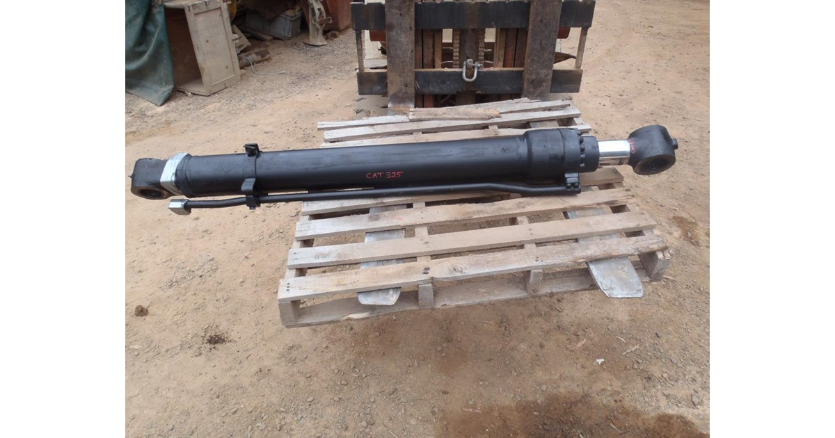 CATERPILLAR CAT 320 BUCKET RAM for sale (refcode TA954766)