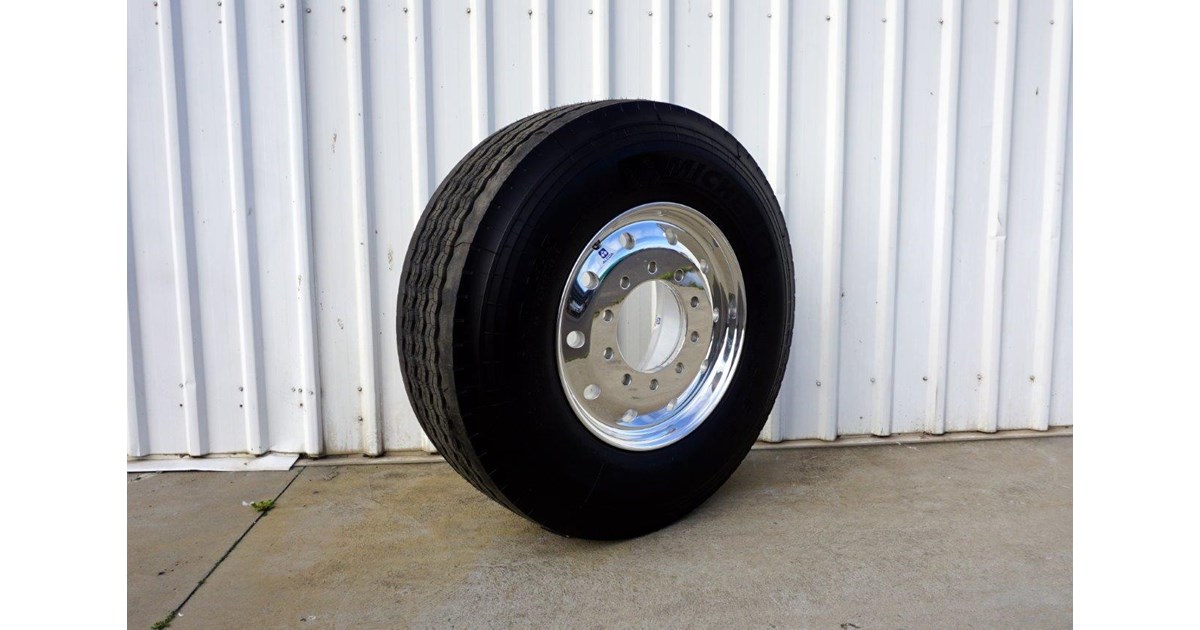 ALCOA 10/285 12.25X22.5 POLISHED SUPERSINGLE WITH 385/65R22.5 MICHELIN ...